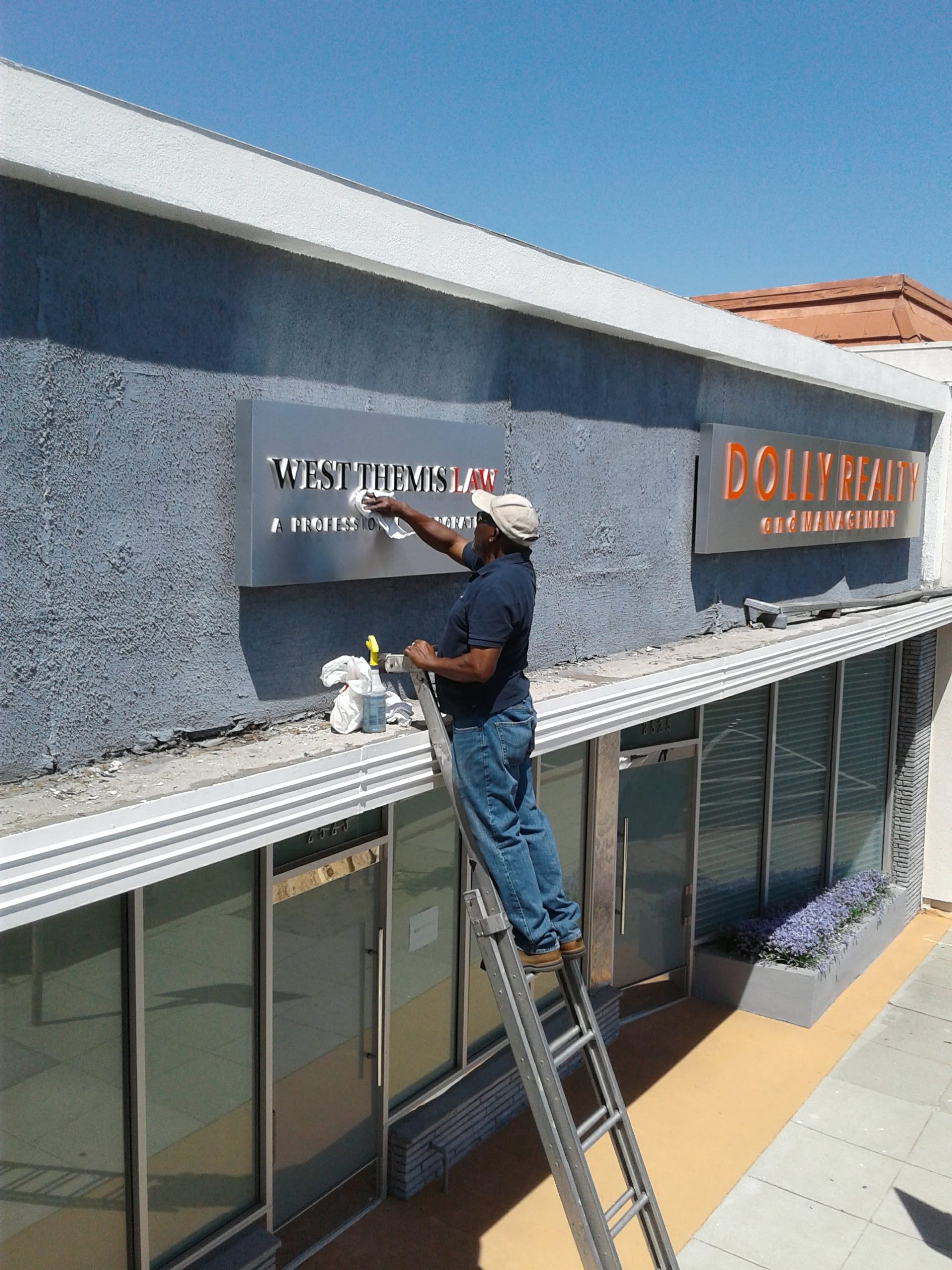 Custom Signs & Business Signage in Ontario, CA | California Sign Service